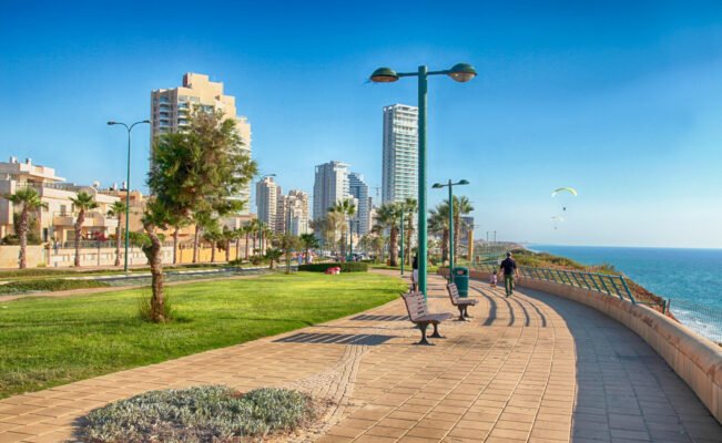 Netanya: A Guide to Israel Beachfront City with Sea Charm