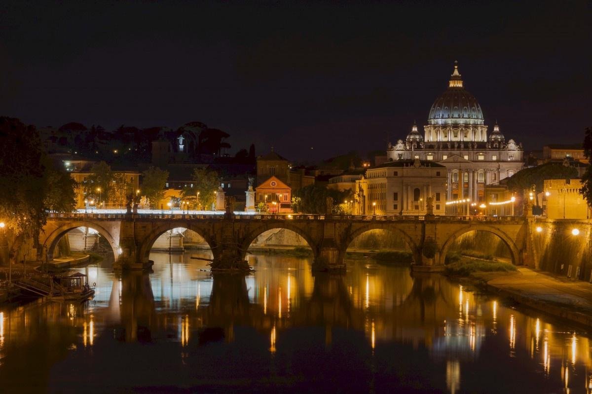 The best city in the world for night tourism is located in Europe